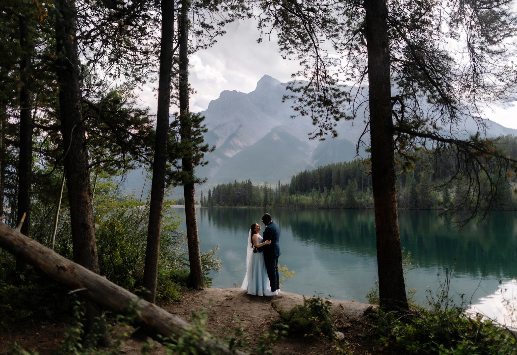 Banff Elopement Photographer: Captures magic in the mountains Jenna ...